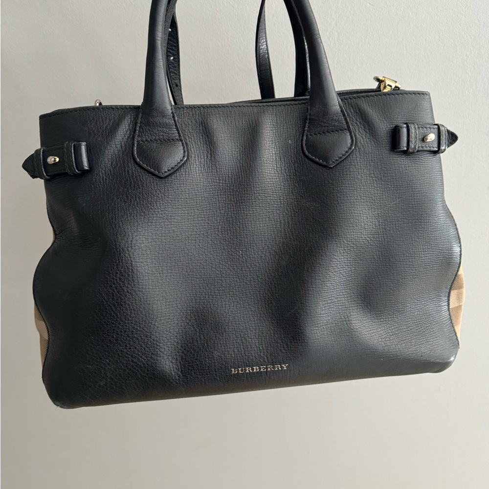 Burberry Banner Bag Medium Nova Check Black - Gem